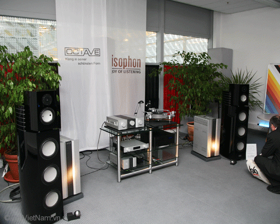 Isophon - Đường thành công không trải hoa hồng - Hifi Việt Nam