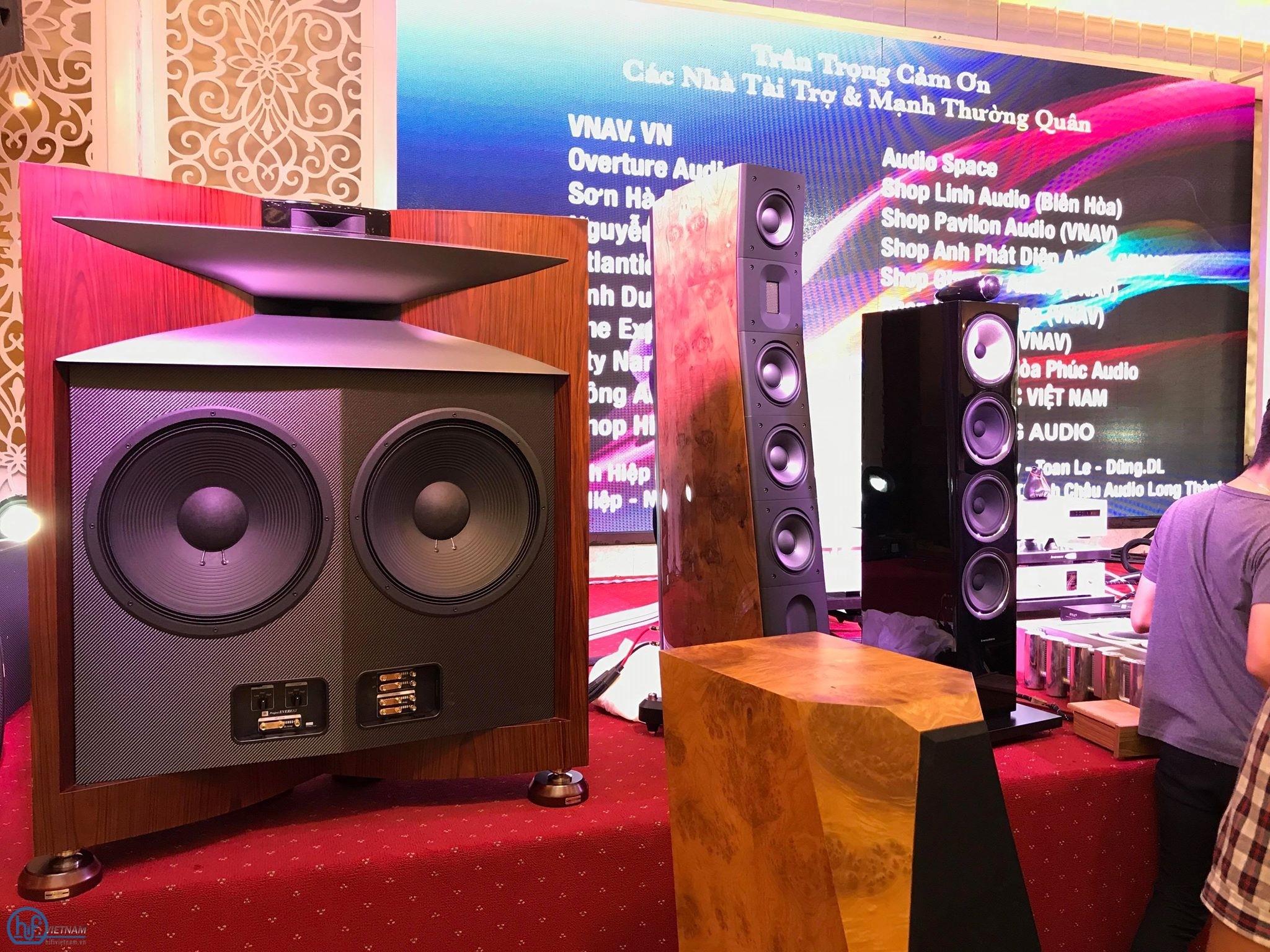 Nhiều thương hiệu audio có tiếng trình diễn tại buổi gặp mặt đầu năm ...