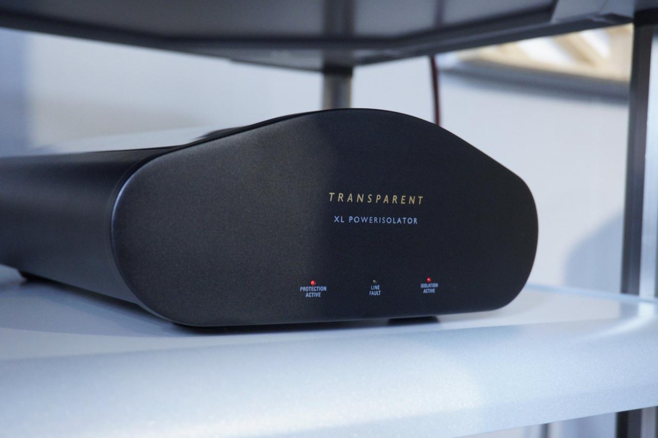 Gặp gỡ Bob McConell và trải nghiệm lọc điện XL PowerIsolator (XLPI) của Transparent - Hifi Việt Nam
