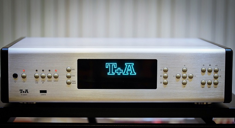 Ampli tích hợp đầu CD T+A R 1000 E hiện đại, chất lượng của T+A - Hifi ...